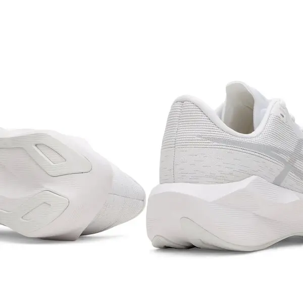 Asics Novablast 6 Sneaker