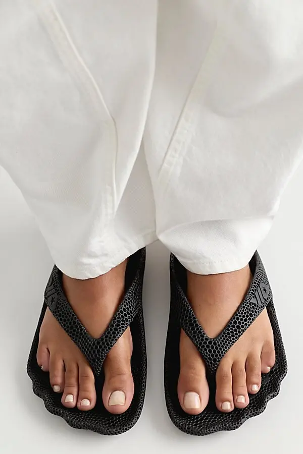 FP VEGAN COLLECTION Year 5k Thong Sport Sandals