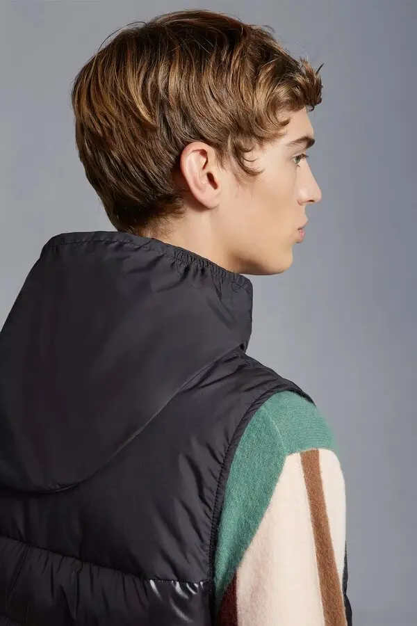 Moncler Logo Patch Quilted Vest
