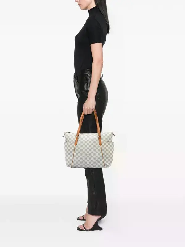 LOUIS VUITTON Damier Azur Totally Mm Tote Bag - White