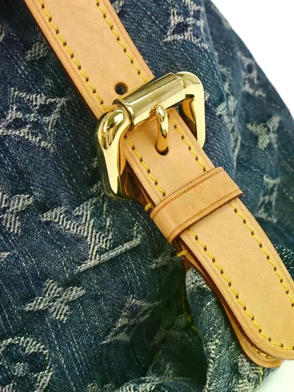 LOUIS VUITTON Neo Cabby Mm Shoulder Bag