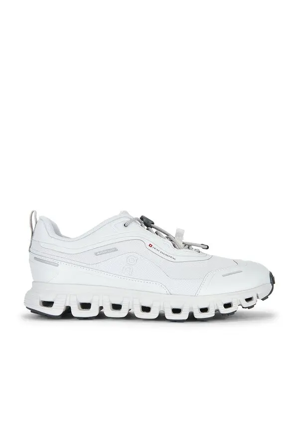 On Geo Waterproof Sneaker In Light Grey - Wolf & Wolf