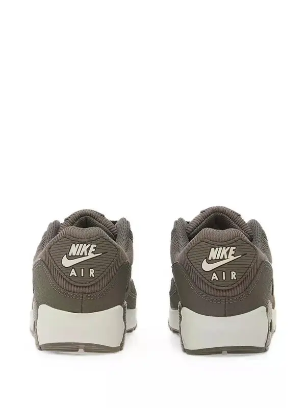Nike Air Max 90 Sneakers