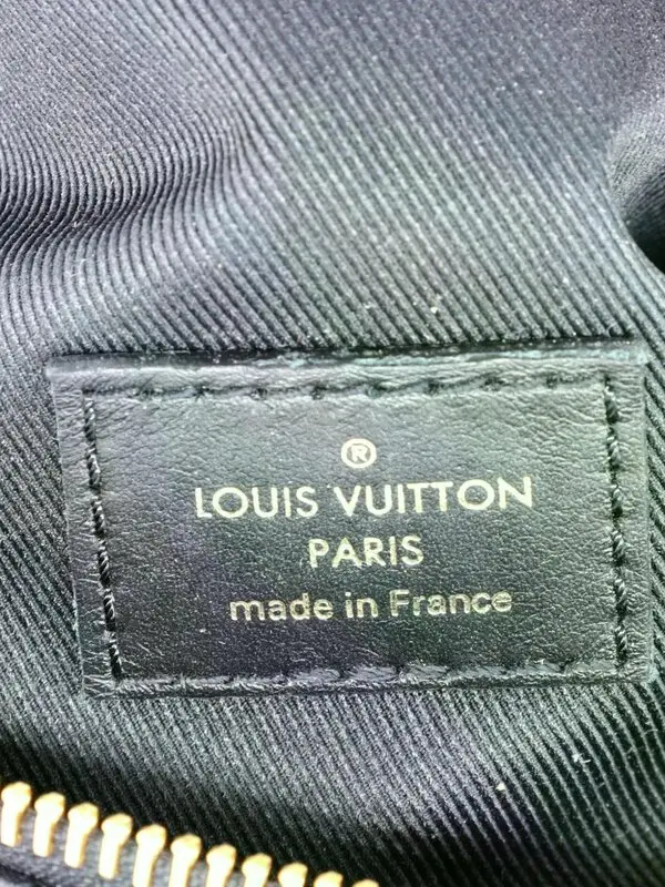 LOUIS VUITTON New Wave Bumbag Quilted Leather Belt Bag