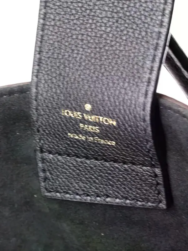 LOUIS VUITTON Damier Riverside Handbag With Leather Tote - Black