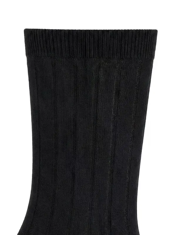 LA ROSE Ribbed Knit Socks