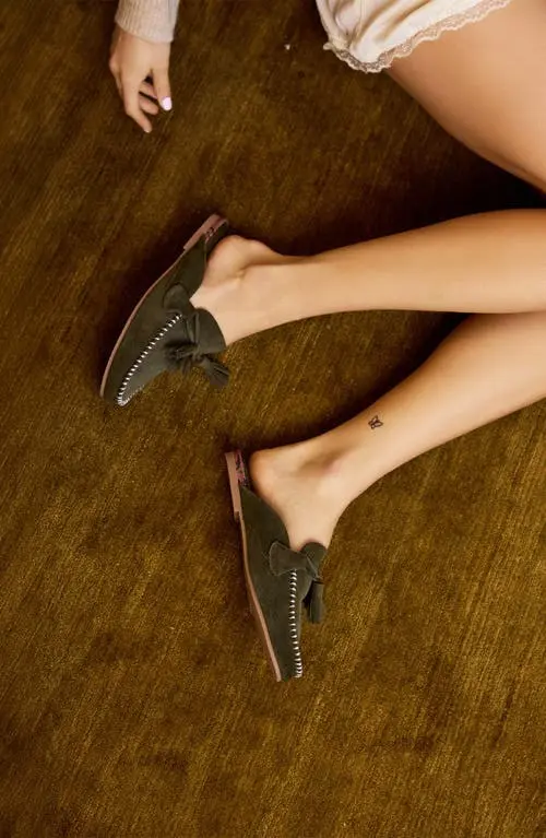 Seychelles Silverlake Tassel Mule - Olive