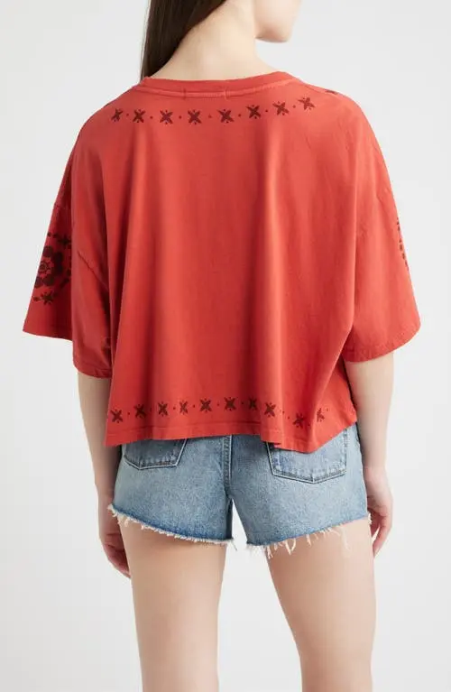 Daydreamer Floral Graphic Cropped T-shirt