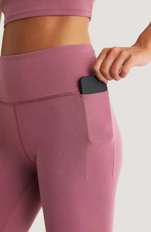 FREE FLY Terraflow Pocket Leggings - Plum