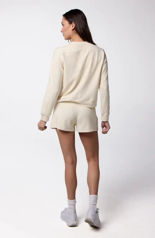 CENTERLINE ATHLETICS Active Lifestyle Short - Ivory