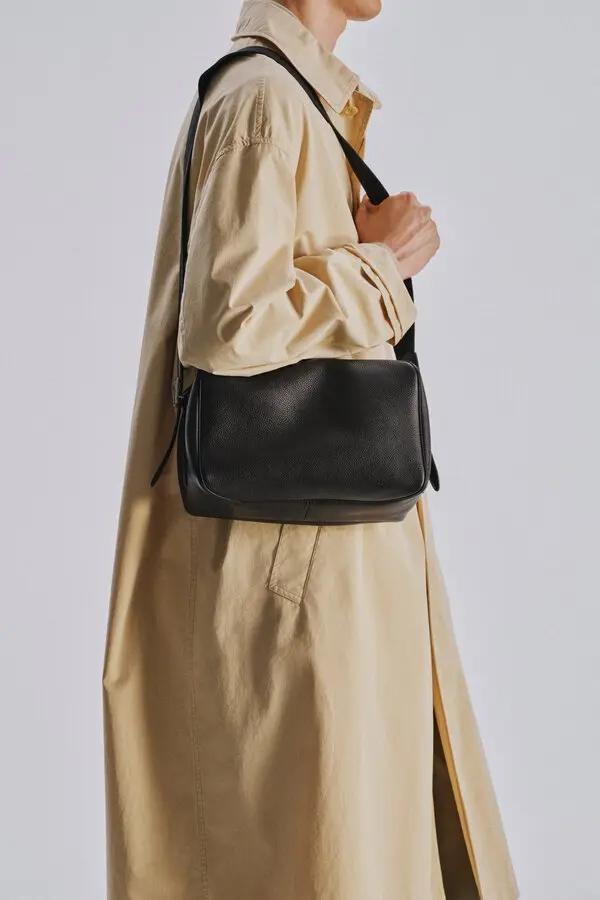 THE ROW Jerome Bag - Black