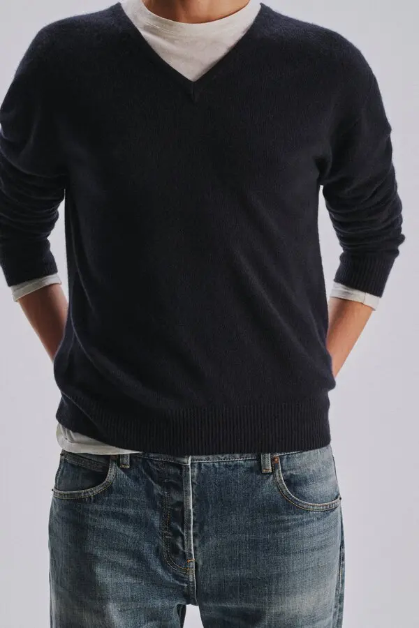 THE ROW Pihla V-neck Baby Cashmere Sweater - Dark Navy