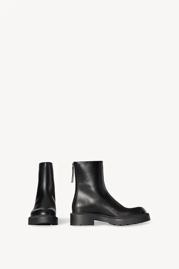 THE ROW Nobilis Fast Boot - Black