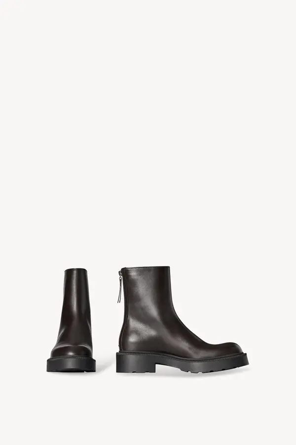 THE ROW Nobilis Fast Boot - Lacquer Brown