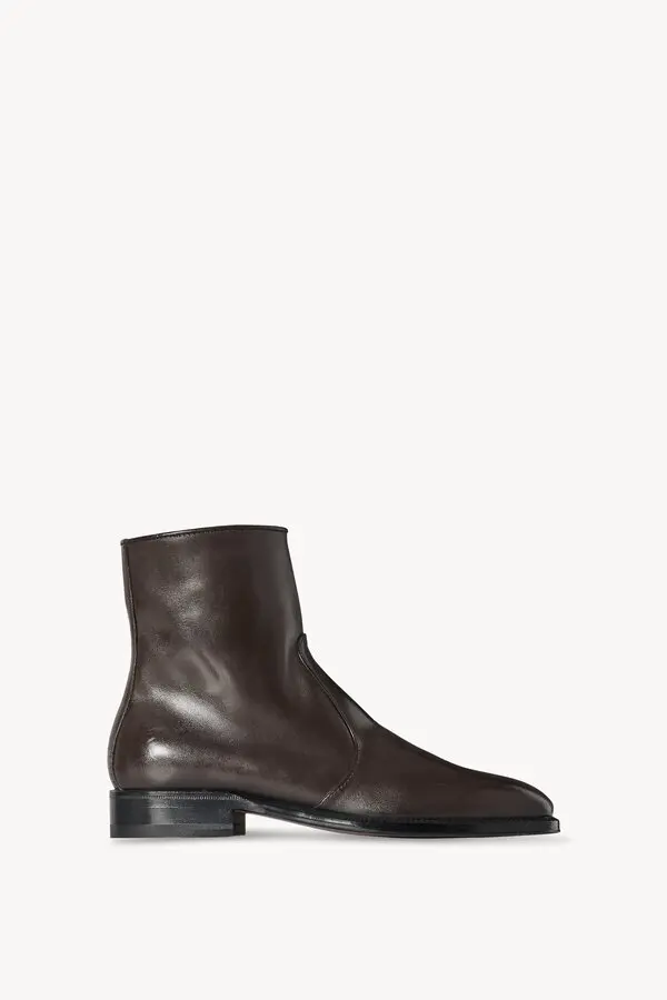 THE ROW Oscar Boot - Lacquer Brown