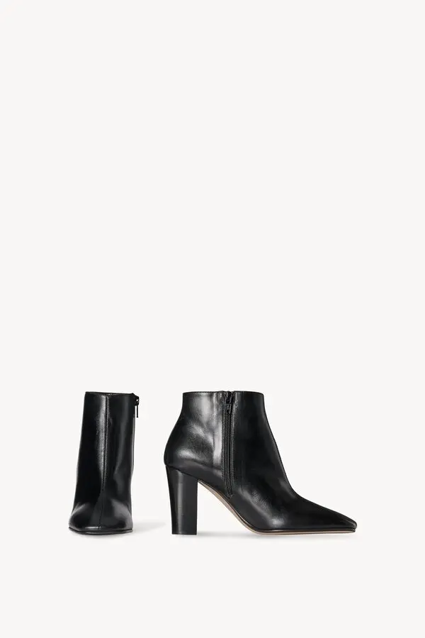 THE ROW Cindy Ankle Boot - Black
