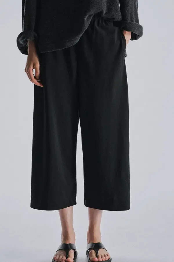 THE ROW Cosmo Short
