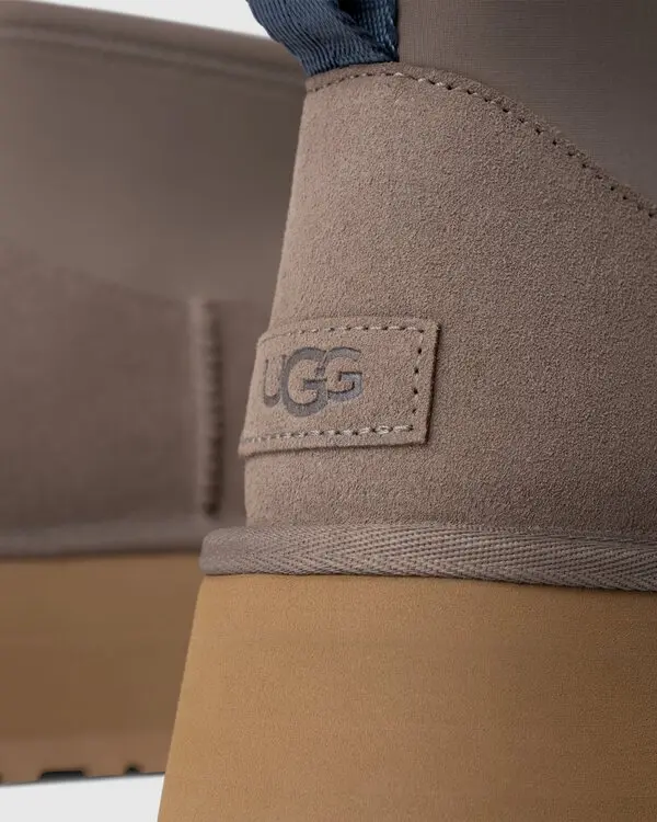 UGG Classic Mini Dipper Boots