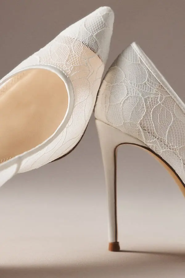 BLACK SUEDE STUDIO Gia Lace Pumps - White