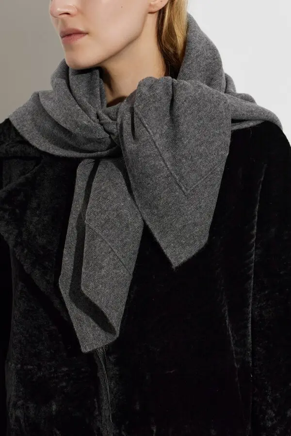 LISA YANG Cashmere Scarf ‘frieda