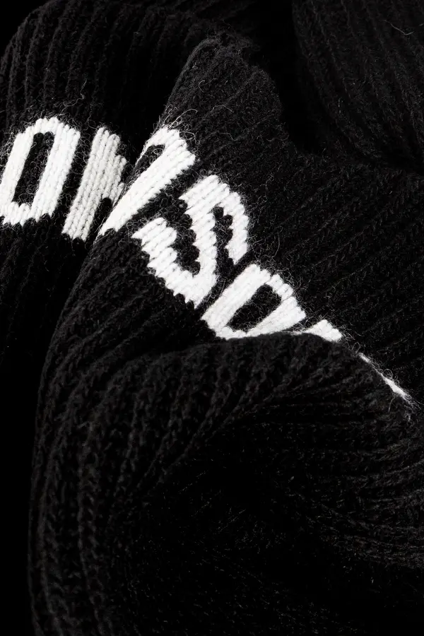 Moschino Scarf With Logo - Black