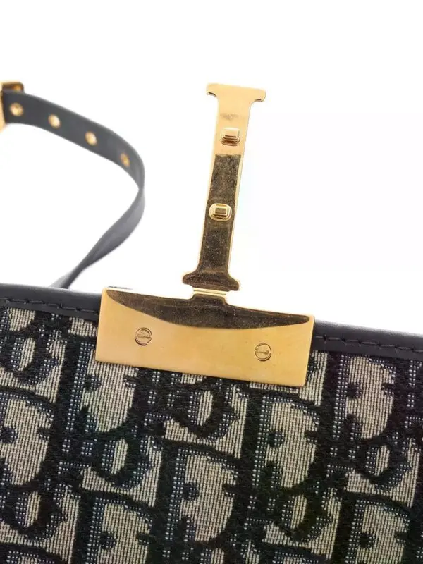 Dior 30 Montaigne Cross Body Bag