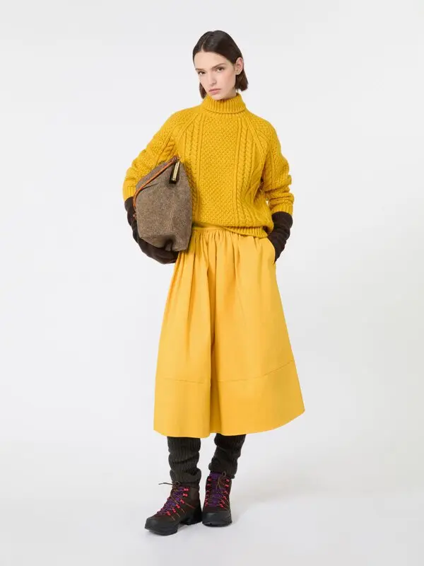 Max Mara Wool Yarn Turtleneck Aran Jumper