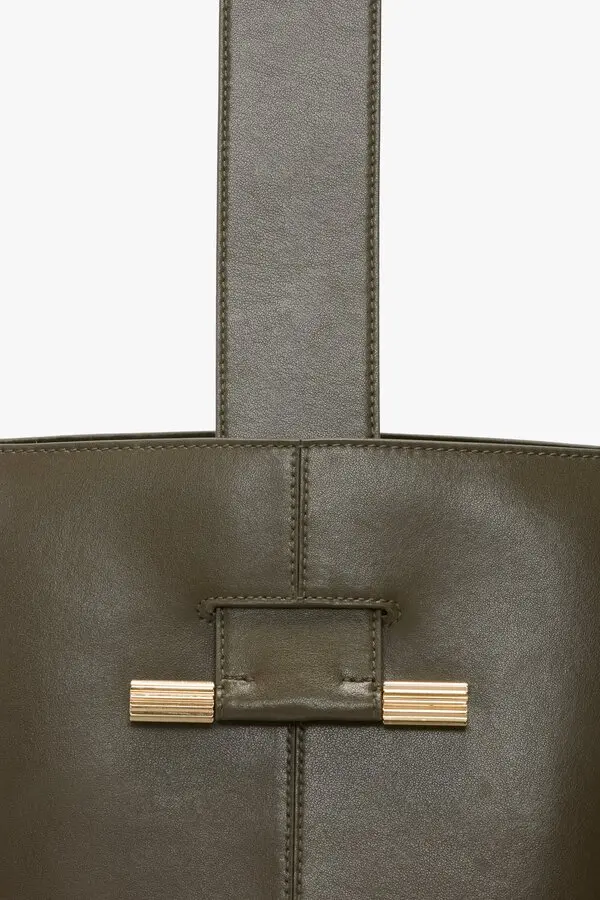 Victoria Beckham Dia Bucket Bag
