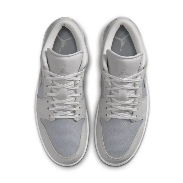 JORDAN 1 Low Se Athletic Shoes - White