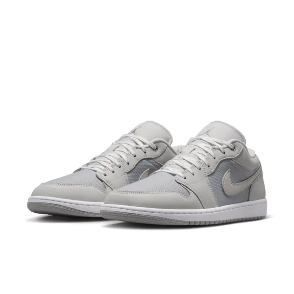 JORDAN 1 Low Se Athletic Shoes - White