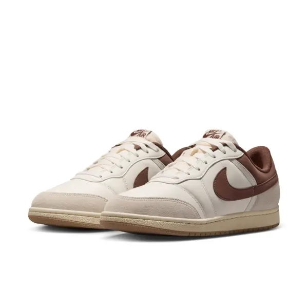 JORDAN Skyline Low Le Sneakers
