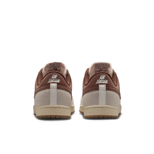 JORDAN Skyline Low Le Sneakers