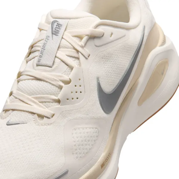 Nike Structure 26 Road Running Shoes