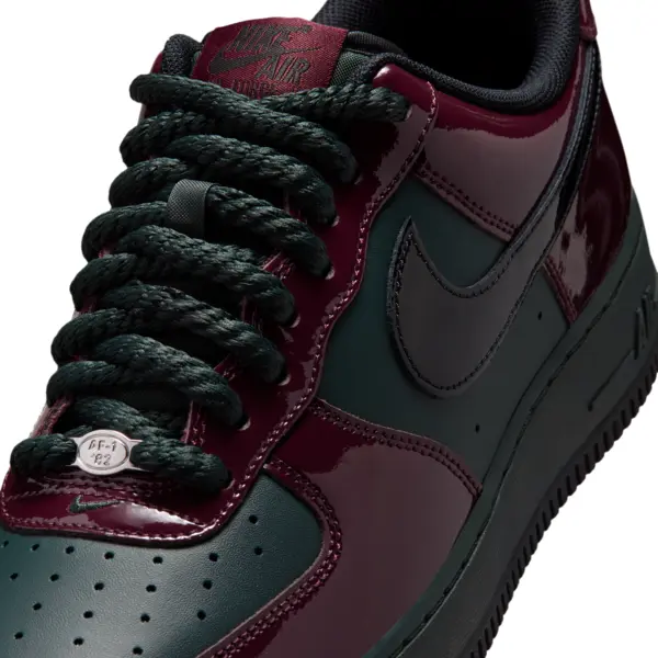 Nike Force 1 '07 Lv8 Sneakers