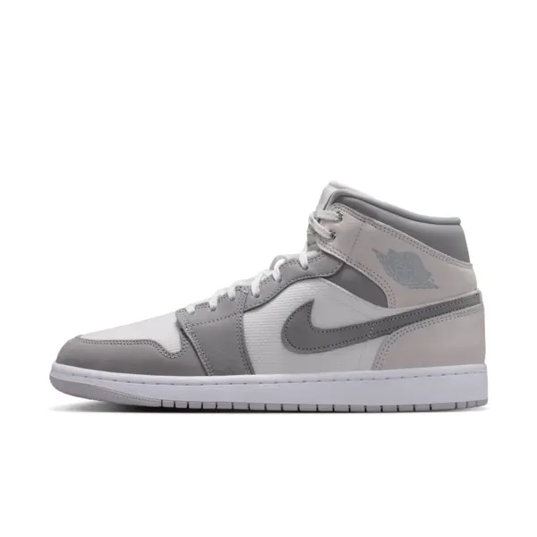 JORDAN 1 Mid Se Athletic Shoes - White