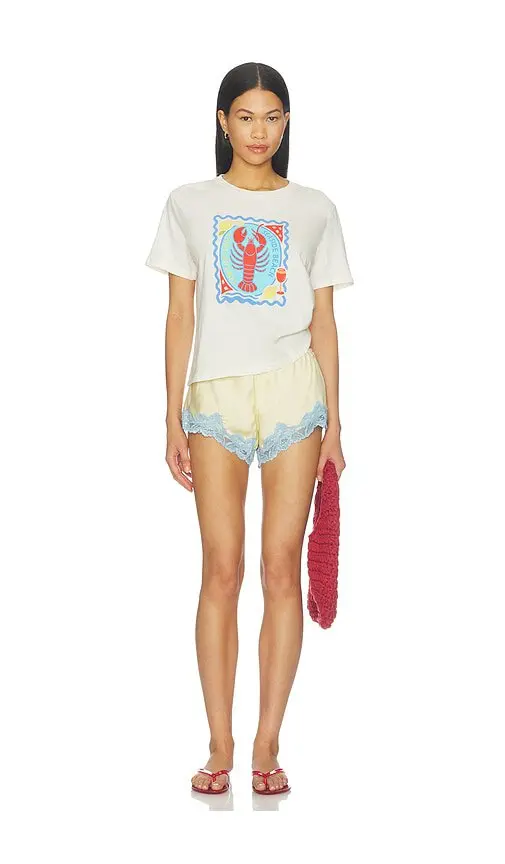 SUNNY SOMEWHERE Seaside Beach Shack Everyday Tee