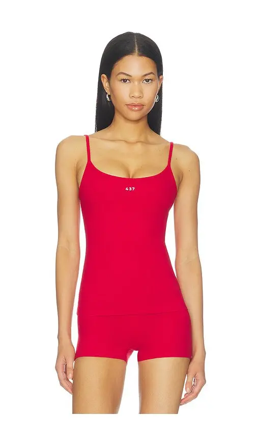437 The Minimalist Tank Top In Red - Scarlet