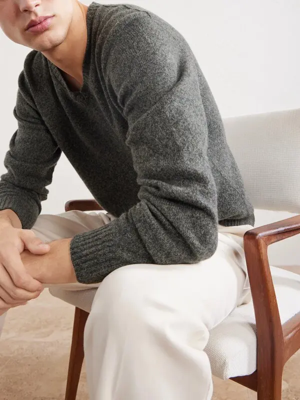 Hartford Wool V-neck Sweater - Gray