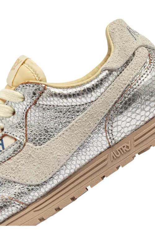 AUTRY Windspin Low Leather Sneaker - Snake Print/silver