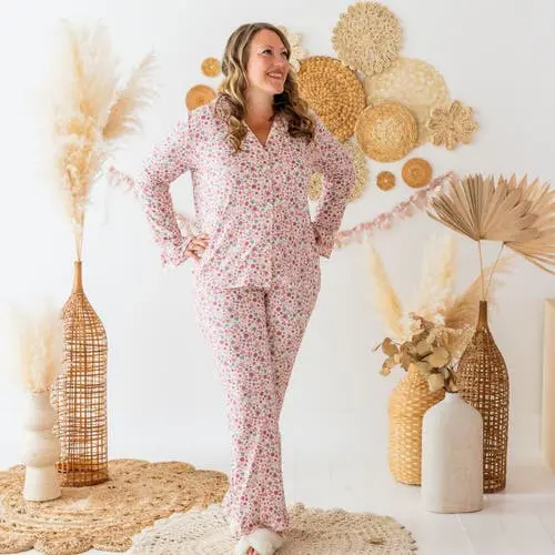 SWEET WINK Berry Floral Lounge Set