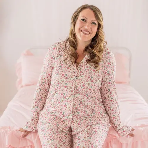 SWEET WINK Berry Floral Lounge Set