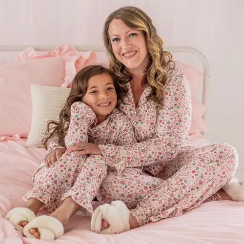 SWEET WINK Berry Floral Lounge Set
