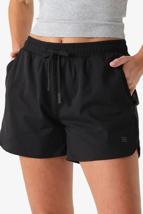 FIELDSHEER Athletic Shorts With Scalloped Waistband