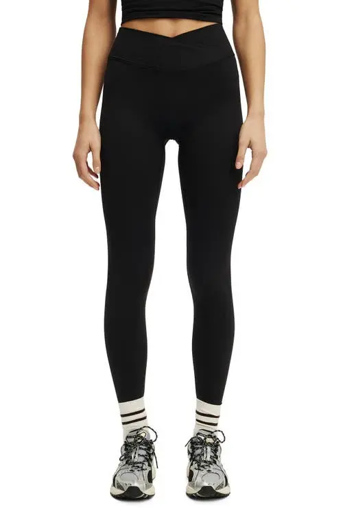 Cotton:on Active Ultra Luxe Cross Front Invisible Scrunch Tight