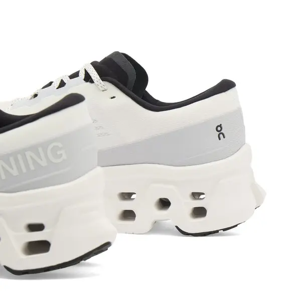 On Cloudmster 3 Sneaker