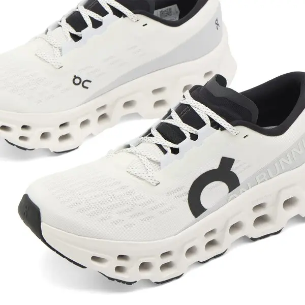 On Cloudmster 3 Sneaker