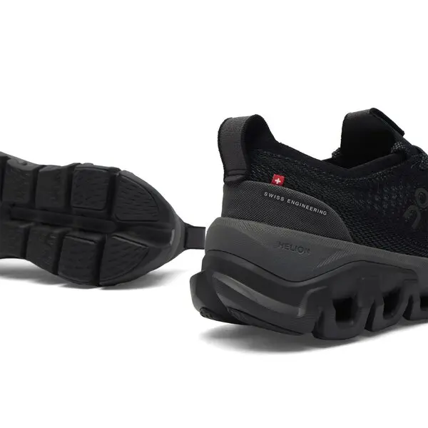 On Cloud X Tempo Sneaker
