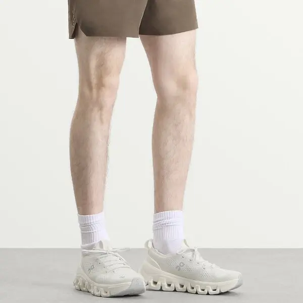 On Cloud X Tempo Sneaker