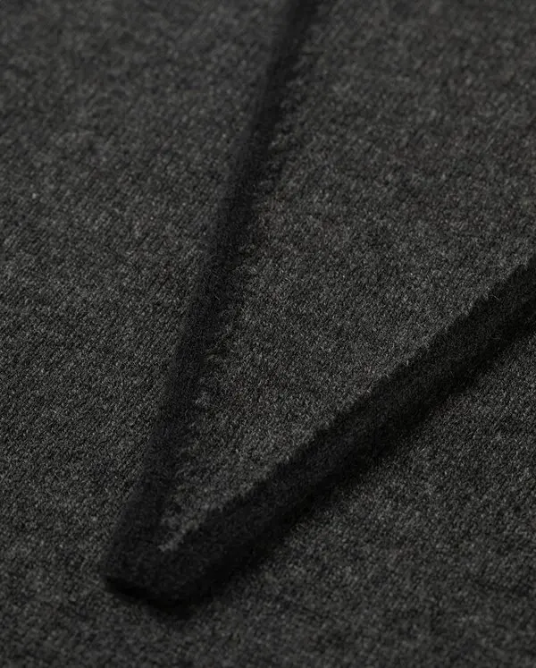 Johnstons Of Elgin Ethel Charcoal & Black Cashmere Diamond Scarf - Grey