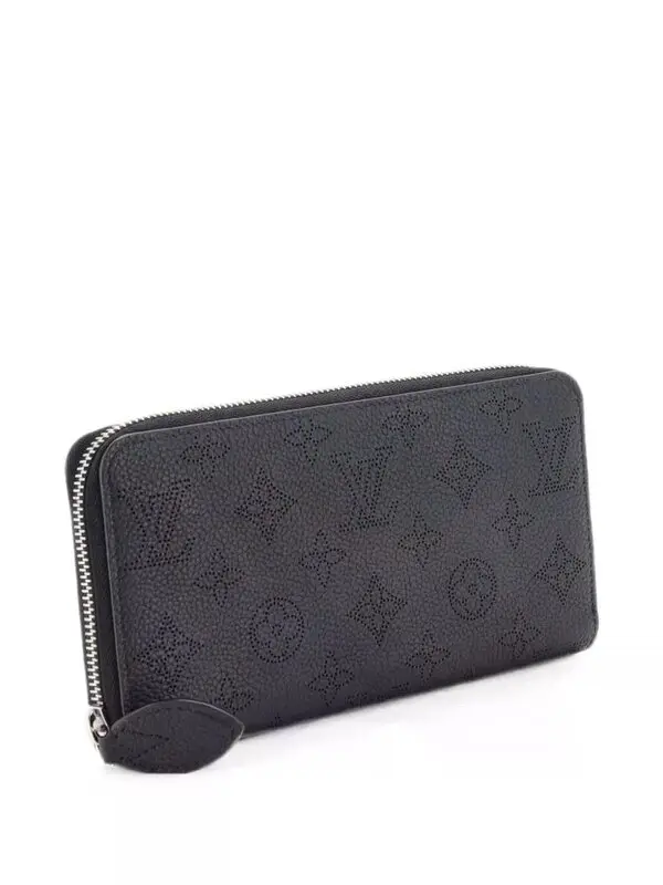 LOUIS VUITTON Zippy Wallet Mahina Leather Small Wallets